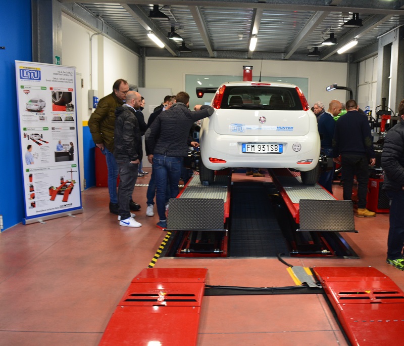 LMV presenta l’officina in rete HunterNet - Commerciale LMV